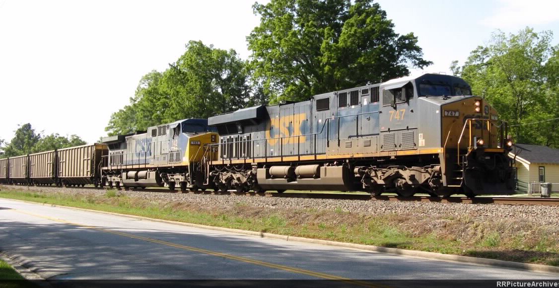 CSX 747 ES44AC